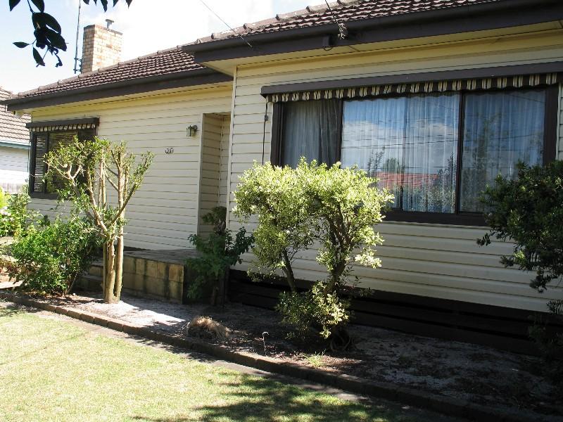 35 Berkeley Street, Huntingdale, VIC 3166 - realestate.com.au