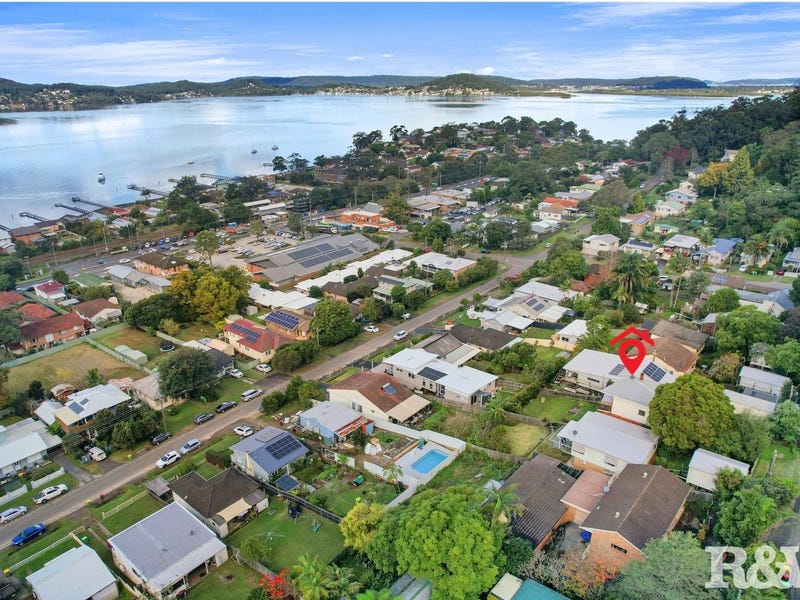 16 Hughes Street, Point Clare, NSW 2250 - realestate.com.au