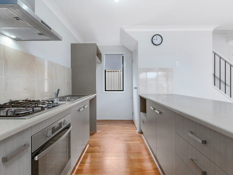 2/285 Sandgate Road, Shortland, NSW 2307 - Property Details