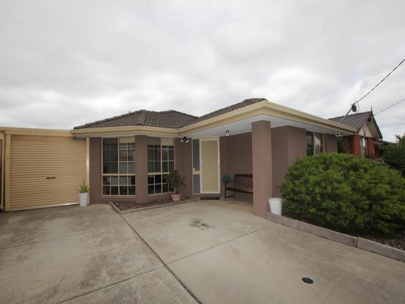 13 Carruthers Court, Altona Meadows, VIC 3028 - realestate.com.au