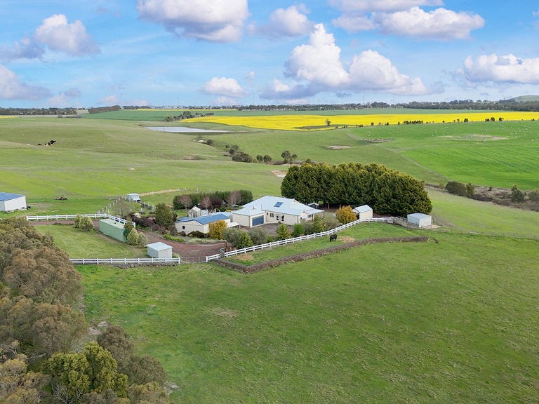 162 Arthurs Lane, Mount Mercer, VIC 3352 - realestate.com.au