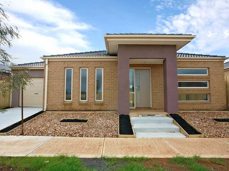 2/25 Equine Way, Melton, Vic 3337 - Property Details