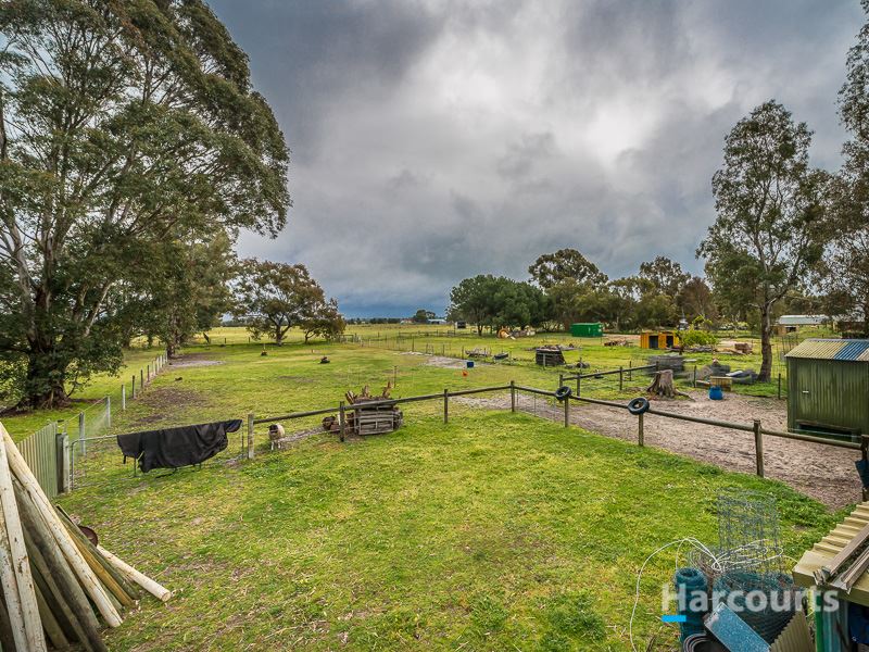 1299 Railway Parade, Bullsbrook, WA 6084 - realestate.com.au
