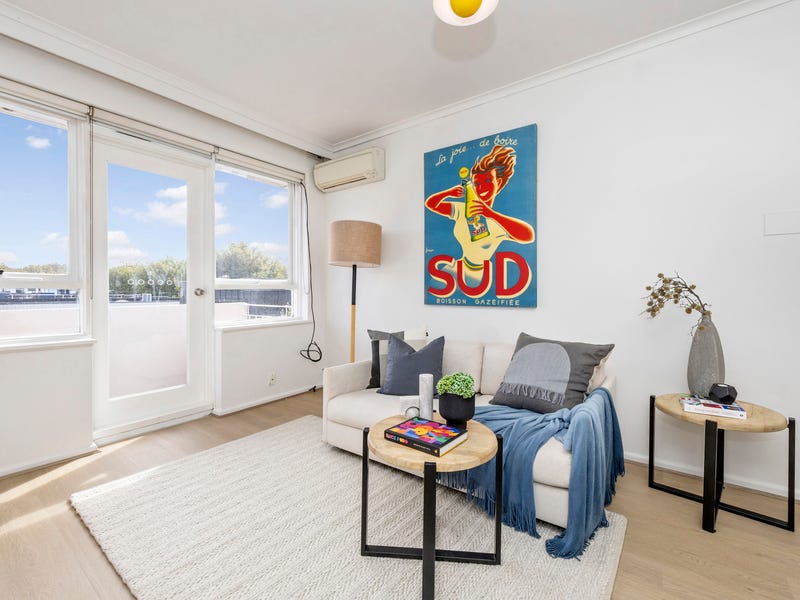 17/86 Ruskin Street, Elwood, Vic 3184 - Property Details
