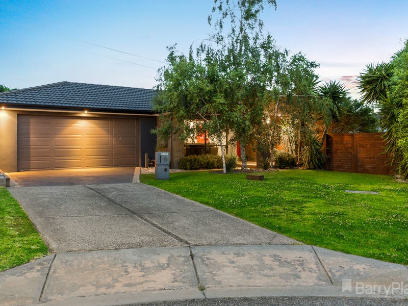 6 Jonathan Place, Pakenham, Vic 3810 - Property Details