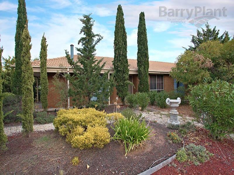 7 John Batman Drive, Melton West, VIC 3337 - realestate.com.au