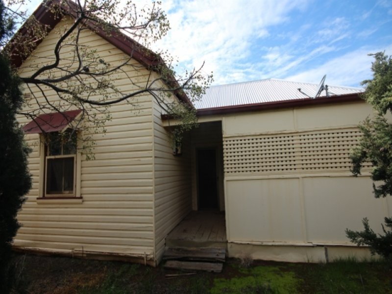 37 Hall Street, Ganmain, NSW 2702 - realestate.com.au