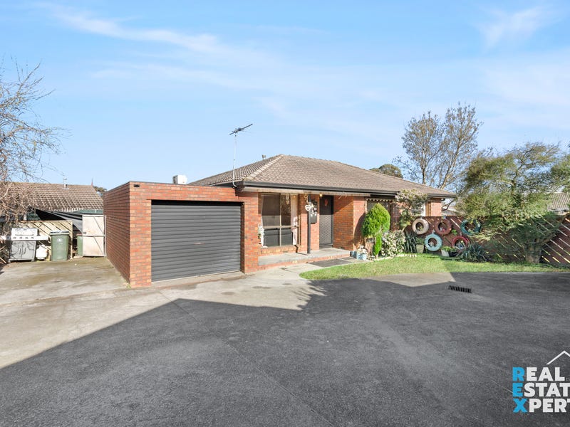 2/7 Jonathan Court, Eumemmerring, Vic 3177 - Property Details