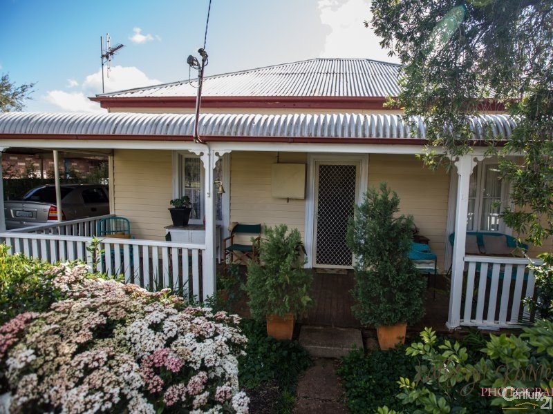 19 Raymond Street, Gilgandra, NSW 2827 - realestate.com.au