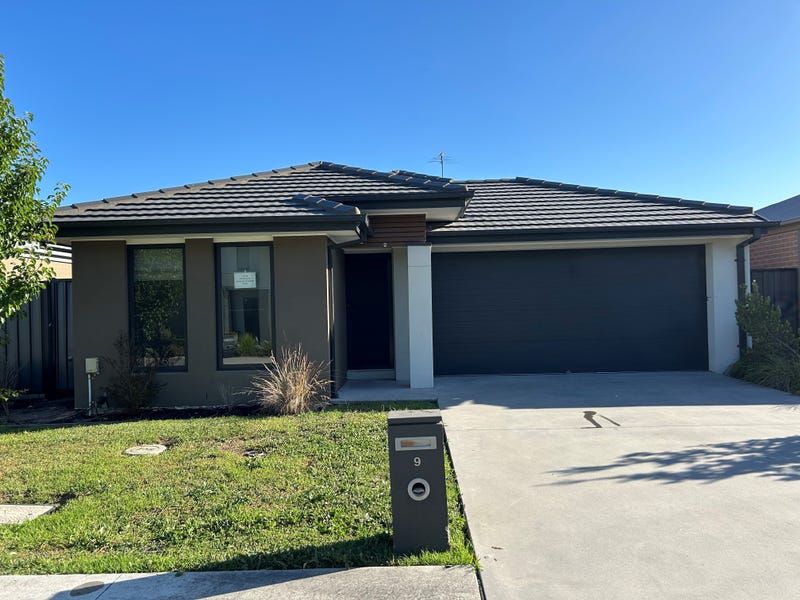 9 Burnden Close, Berwick, VIC 3806 - realestate.com.au