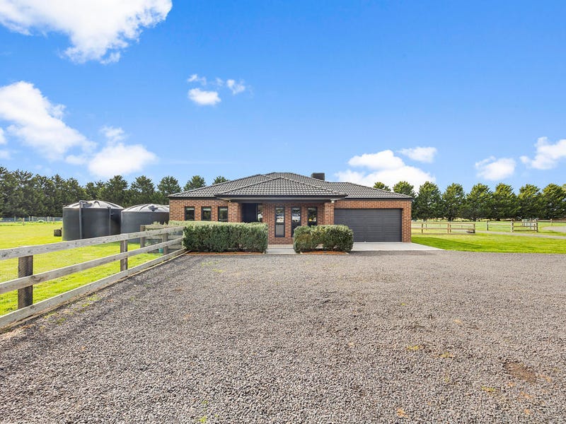 2104 Meredith-mt Mercer Road, Mount Mercer, VIC 3352 - realestate.com.au