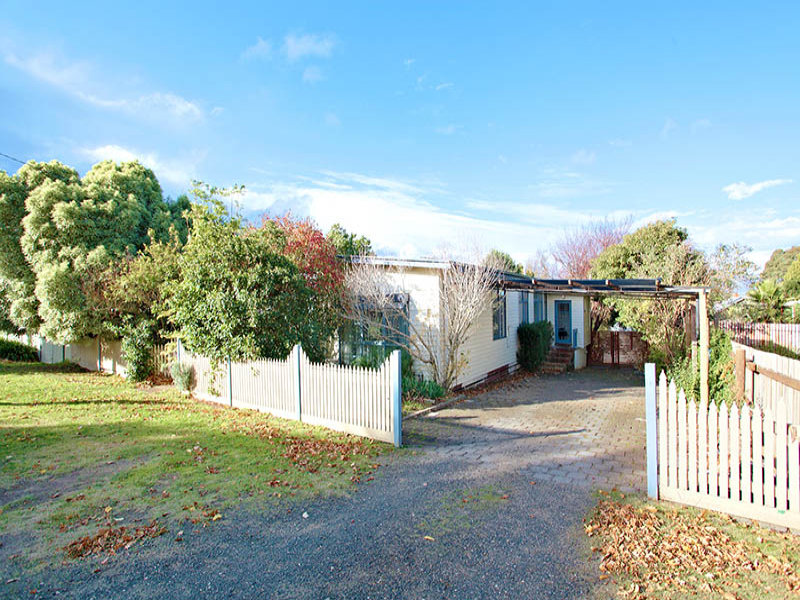 47 Goode Street, Gisborne, Vic 3437 - Property Details