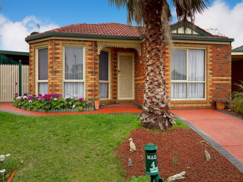 4 Cooma Court, Berwick, Vic 3806 - realestate.com.au