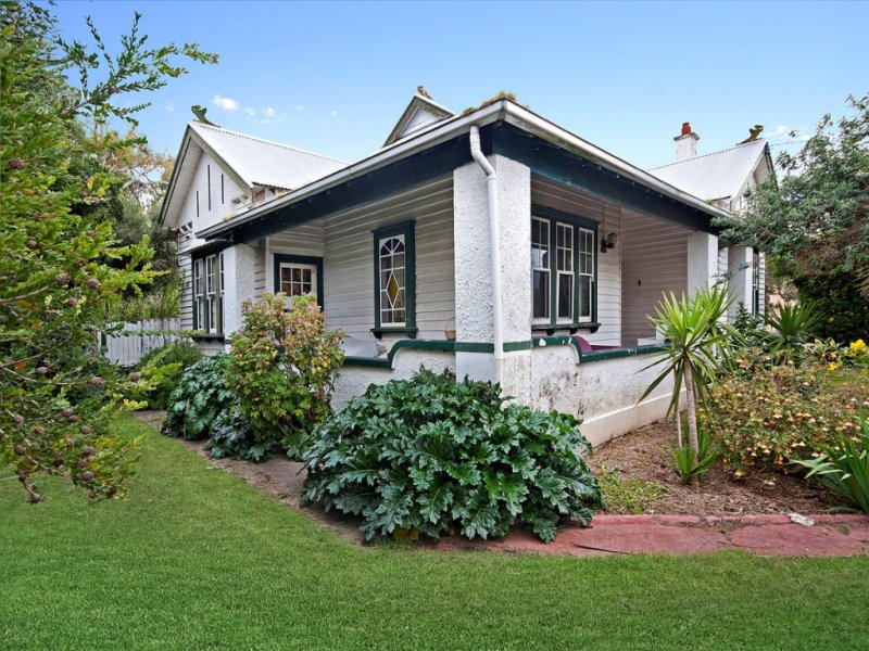 8 Hood Street, Dennington, Vic 3280 - Property Details