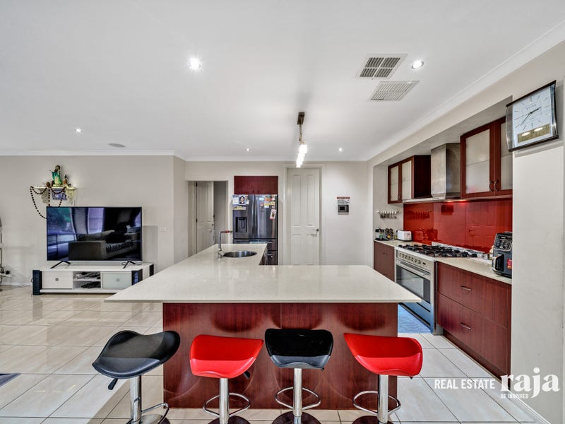 1 Misty Close, Berwick, VIC 3806 - realestate.com.au