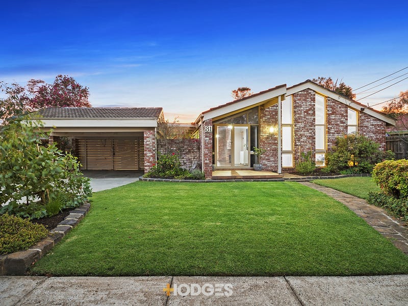 31 Manorvale Parade, Werribee, Vic 3030 - Property Details