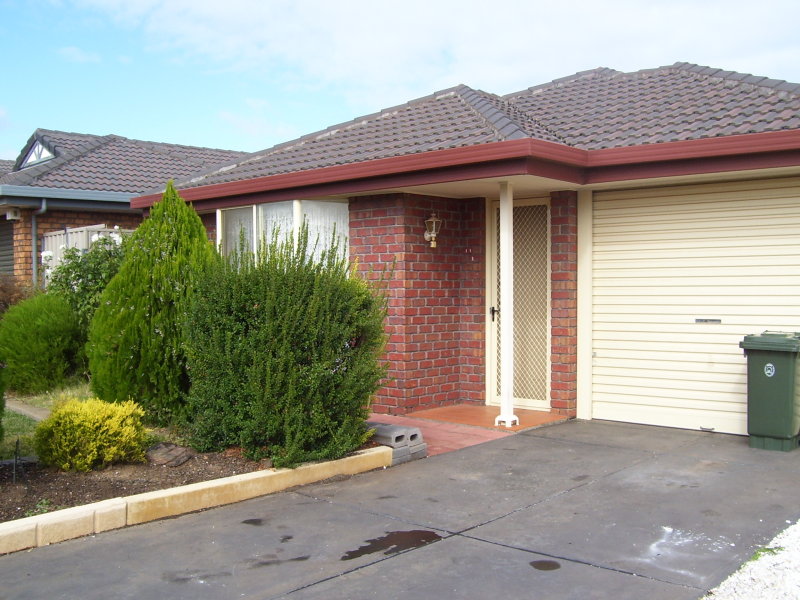 10 Glastonbury Way, Craigmore, SA 5114 - Property Details