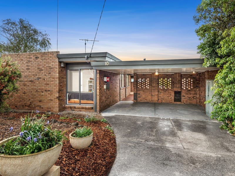 10 Suffolk Court, Grovedale, Vic 3216 - Property Details