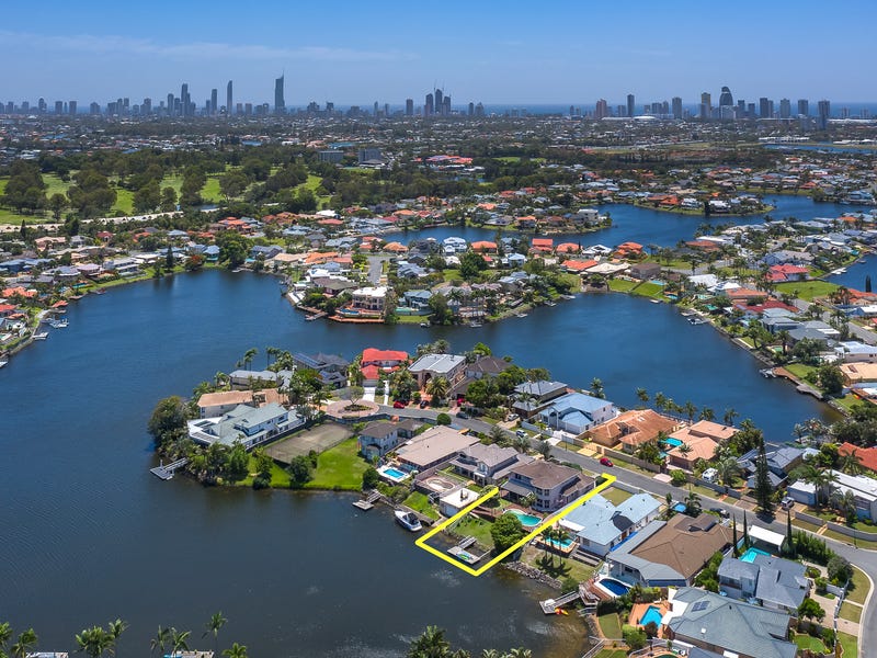 8 Tortuga Place, Clear Island Waters, QLD 4226 - realestate.com.au