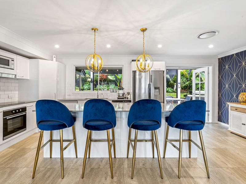 1 Daniel Crescent, Ashmore, Qld 4214 - Property Details