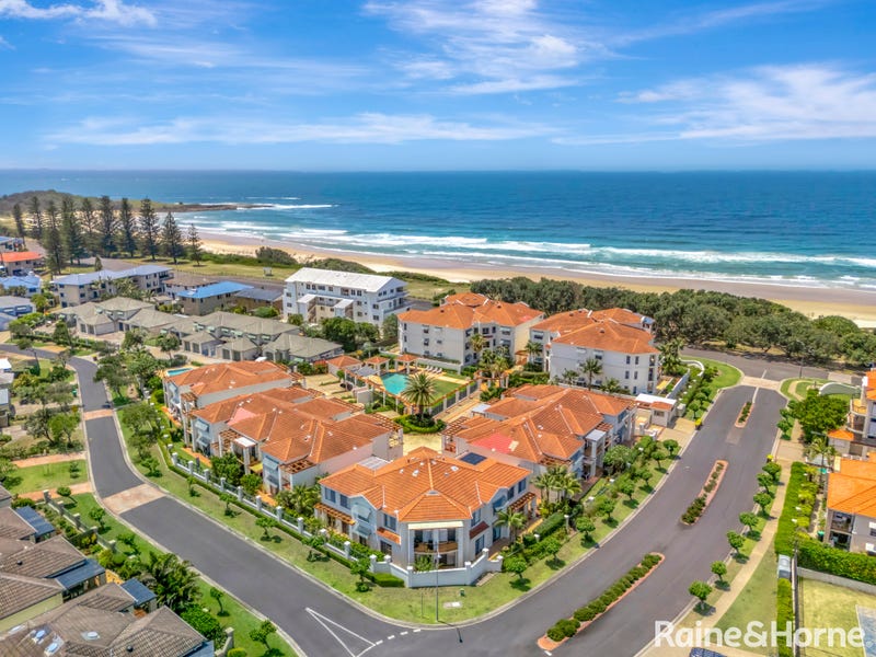 Unit 1/Block 4 18-19 Pacific Parade, Yamba, NSW 2464 - Property Details