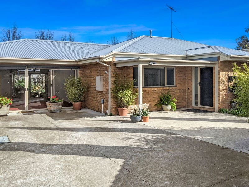 2/1 Kenneth Street, Belmont, Vic 3216 - Property Details