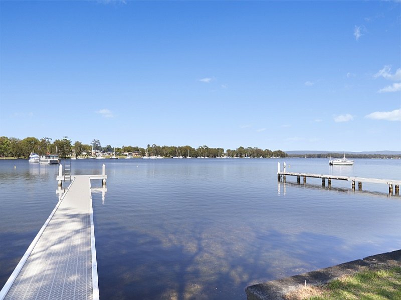 42A Gordon Avenue, Summerland Point, NSW 2259 - realestate.com.au