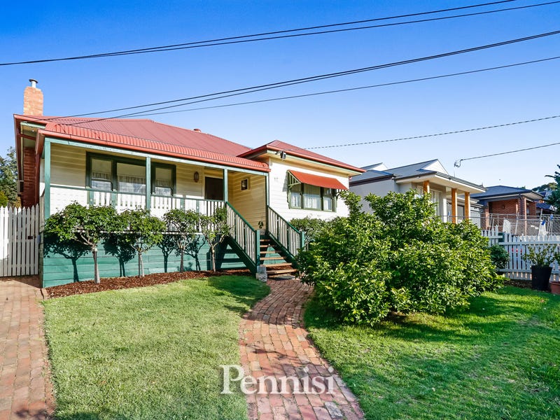 12 Deakin Street, Essendon, VIC 3040 - realestate.com.au