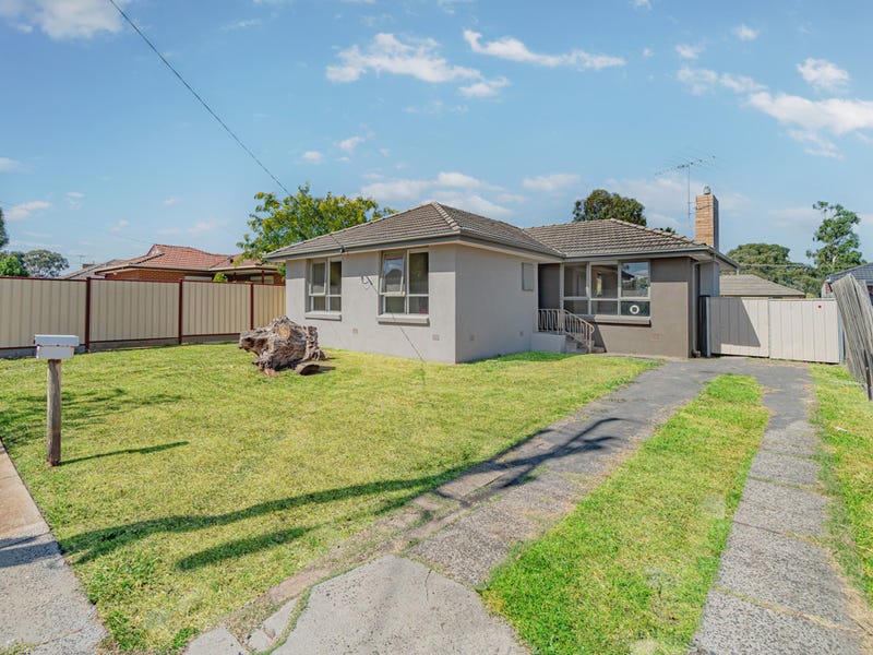 13 Wattleglen Street, Craigieburn, Vic 3064 - Property Details
