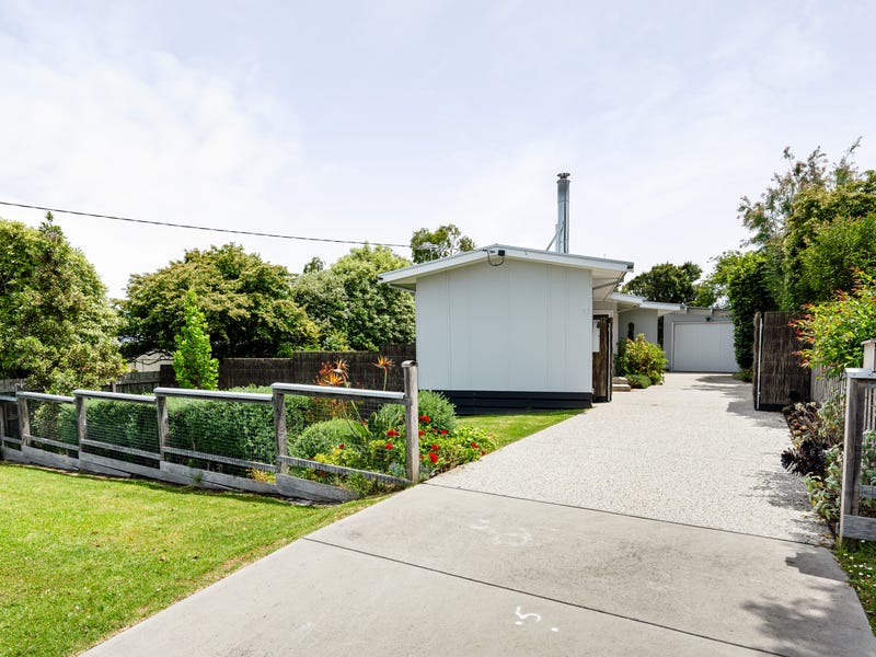 17 Pier Road, Inverloch, Vic 3996 - Property Details