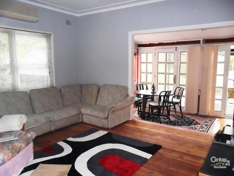 2 Cathy Street, Blaxland, NSW 2774 - Property Details