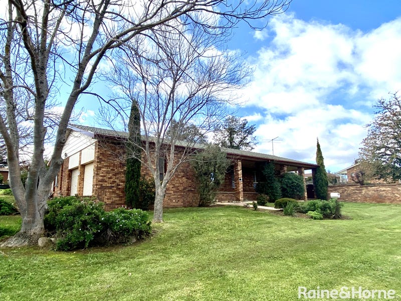 15 Normoyle Crescent, Young, NSW 2594 - Property Details