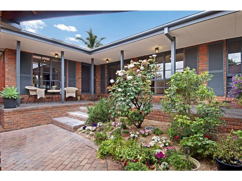 3 Linlithgow Court, Frankston, Vic 3199 - Property Details