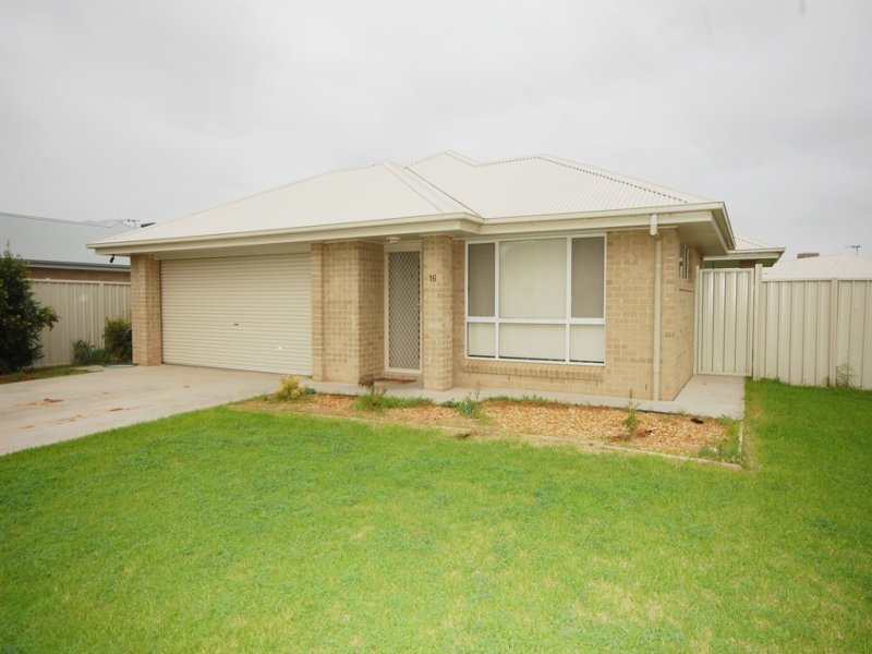 16 Spence Road, Griffith, NSW 2680 - Property Details