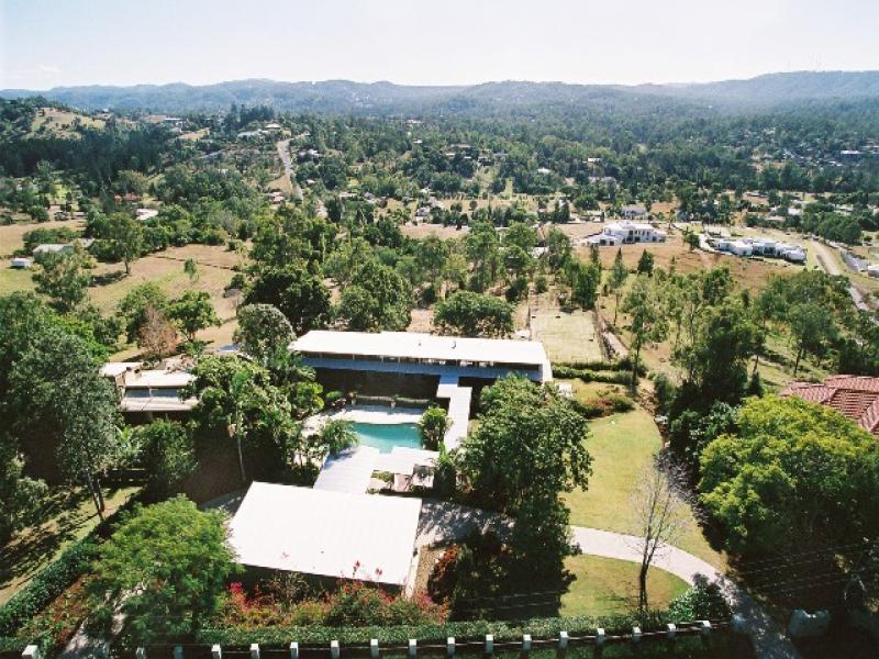 15 Royston Street, Brookfield, Qld 4069 - Property Details