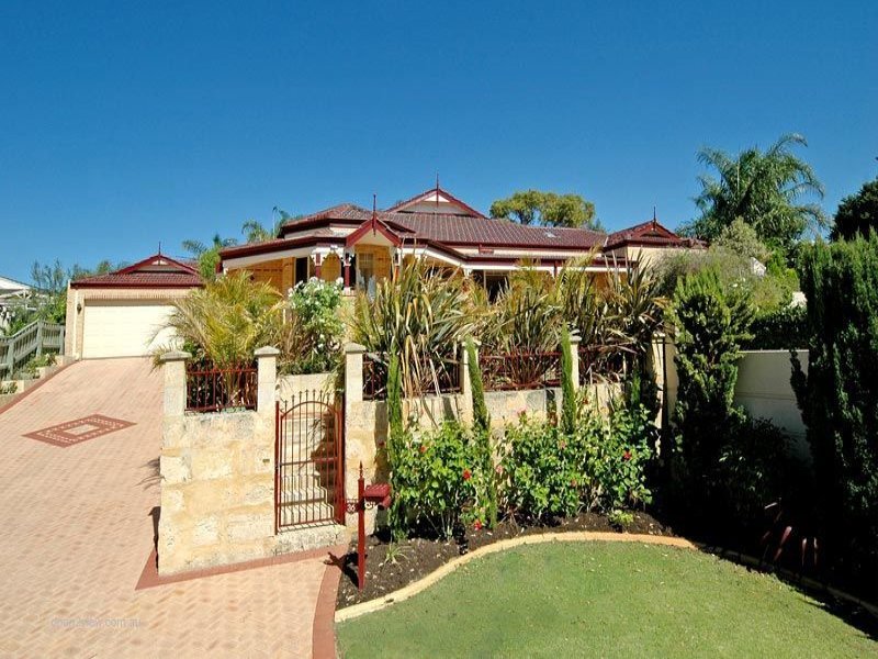 36 Phillips Fox Terrace, Woodvale, WA 6026 - Property Details