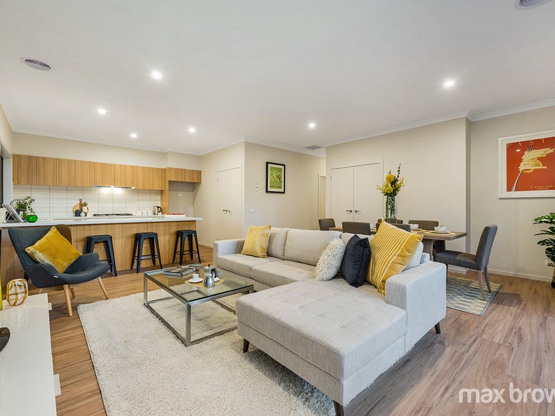 2/13 Parry Drive, Mooroolbark, Vic 3138 - Property Details