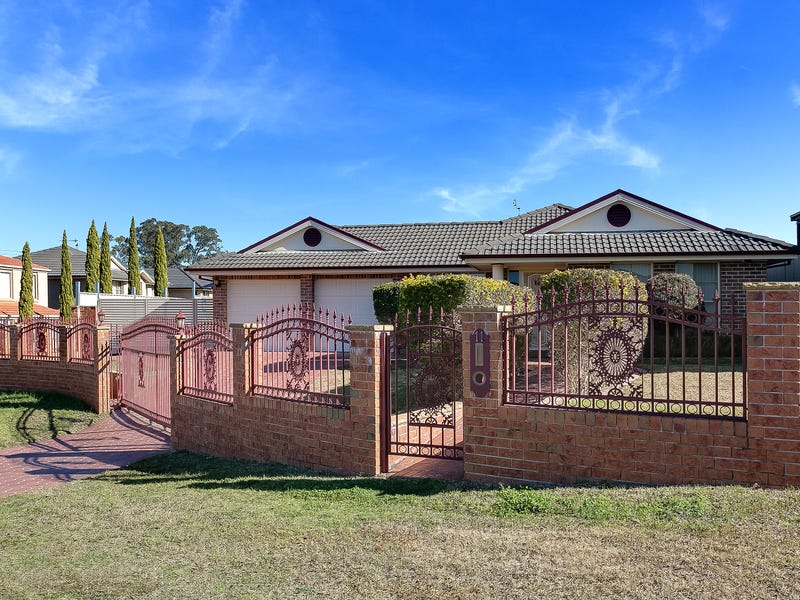 11 Rockton Close, Prestons, NSW 2170 - Property Details
