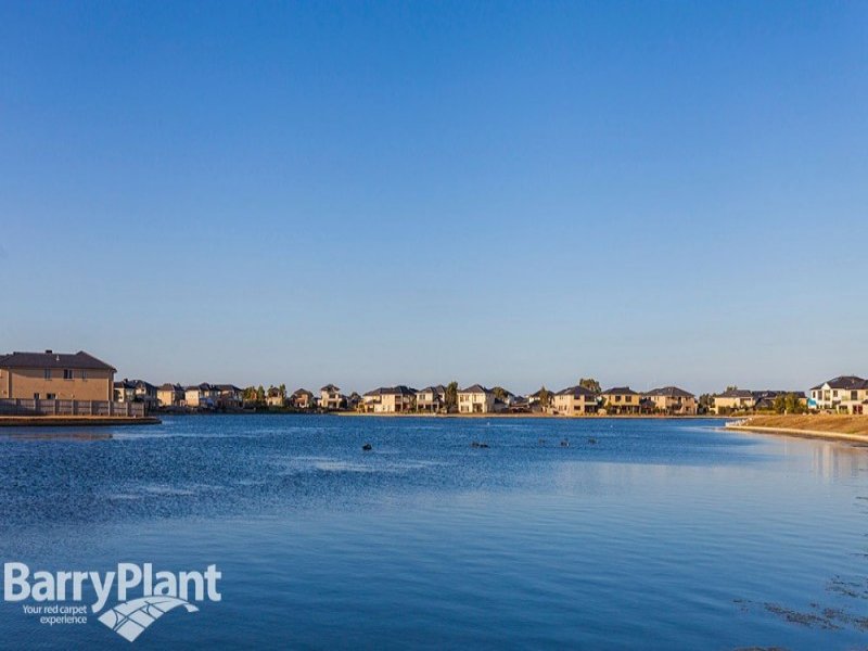 22 Rhode Island Close, Point Cook, VIC 3030 - realestate.com.au