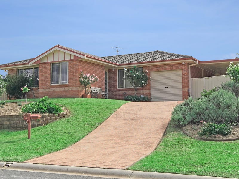 8 Austral Place, St Helens Park, NSW 2560 - realestate.com.au