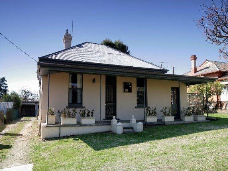 28 George St, Junee, NSW 2663 - Property Details
