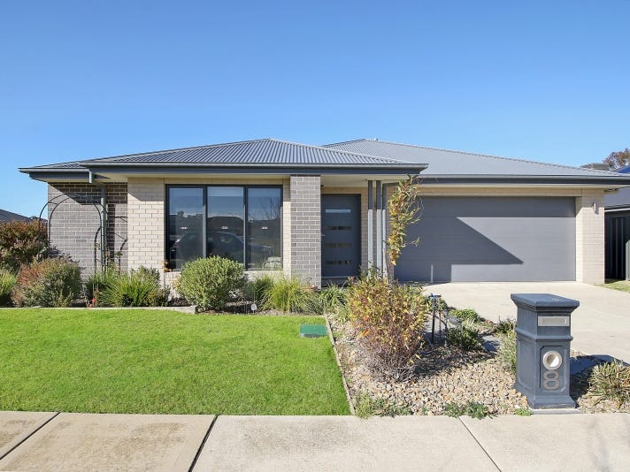 8 Easton Lane, Leneva, Vic 3691 - Property Details