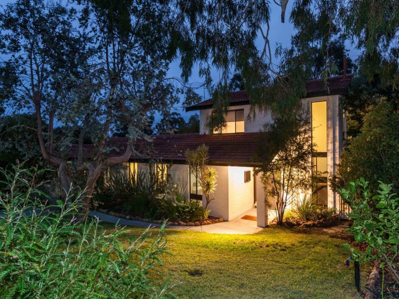 8 Crowcombe Way, Karrinyup, WA 6018 - Property Details