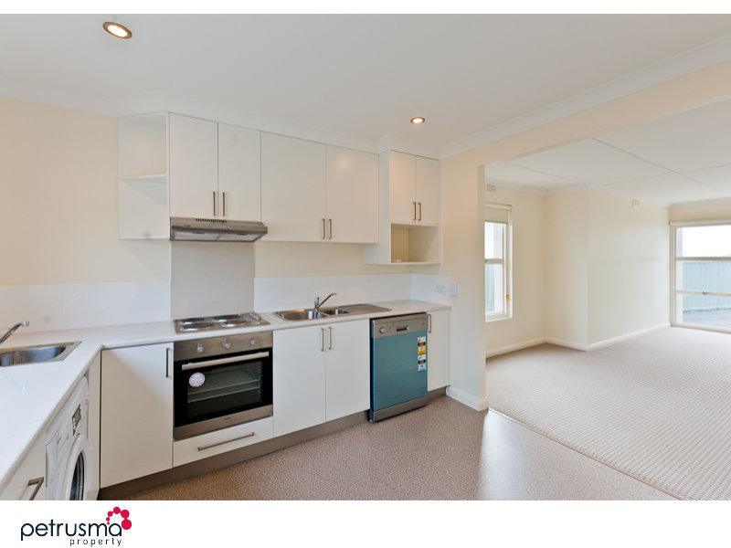 1/7 - 9 Burgan Circle, Chigwell, Tas 7011 - Property Details