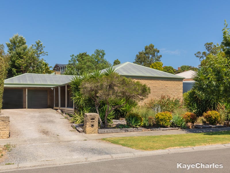 5 Amelia Close, Beaconsfield, Vic 3807 - Property Details