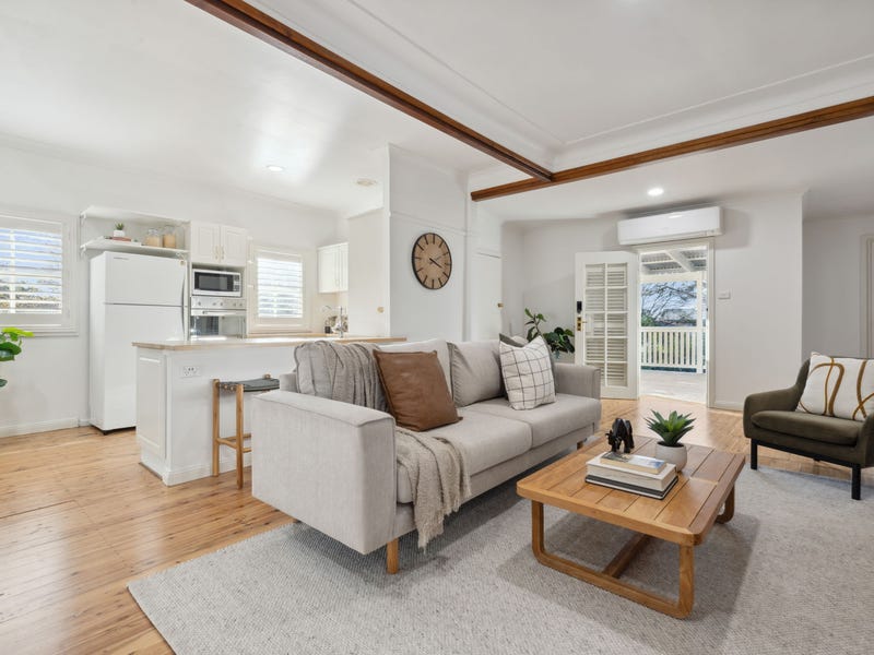 17 West Street, Murrumbateman, NSW 2582 - Property Details