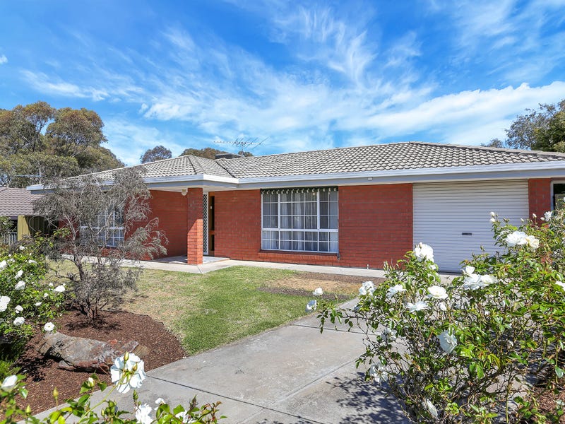 1 Lowell Court, Woodcroft, SA 5162 - Property Details