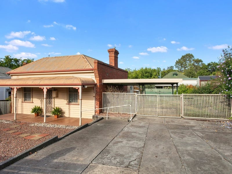 8 Atkinson St, Bendigo, Vic 3550 - Property Details