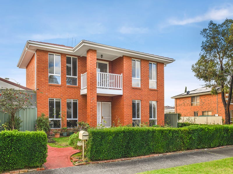 45 Pinewood Crescent, Cairnlea, Vic 3023 - Property Details