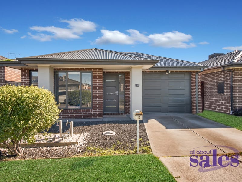 10 Lotus Street, Pakenham, Vic 3810 - Property Details